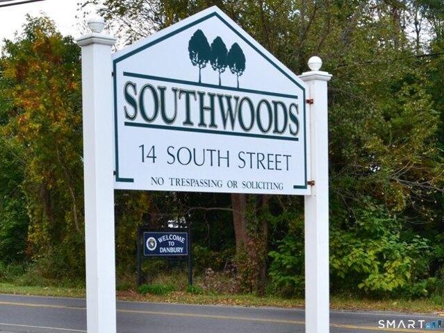 house with 2 bedroom, Danbury CT DLS101783017
