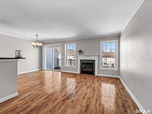 house with 2 bedroom, Danbury CT DLS102313009