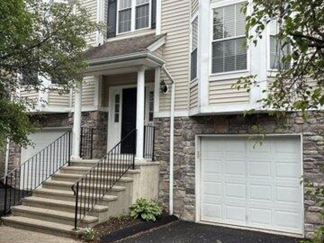 house with 2 bedroom, Danbury CT DLS102443521