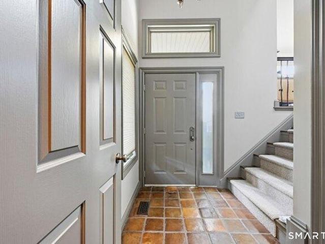 house with 2 bedroom, Danbury CT DS104192712