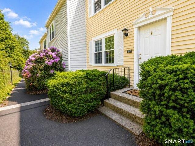 house with 2 bedroom, Danbury CT DS104297016