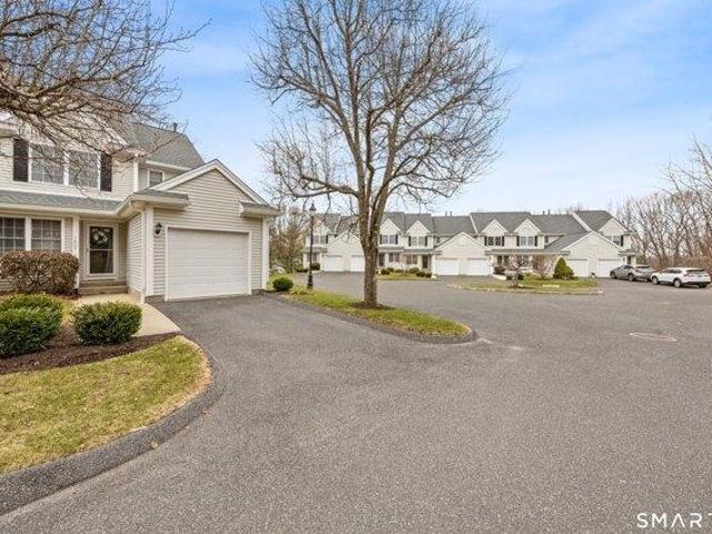 house with 2 bedroom, Danbury CT DS102479490