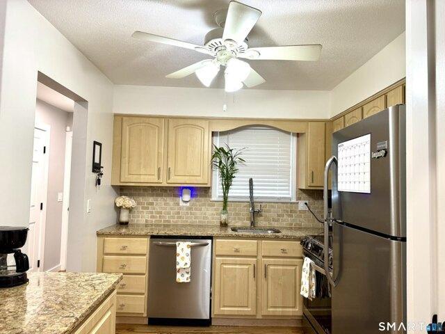 house with 2 bedroom, Danbury CT DS102762045