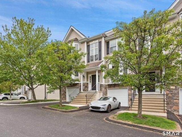 house with 2 bedroom, Danbury CT DS102800741
