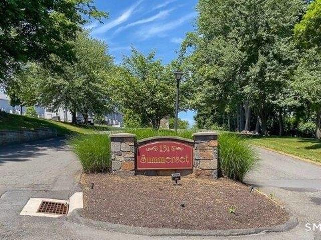 house with 2 bedroom, Danbury CT ES104265283