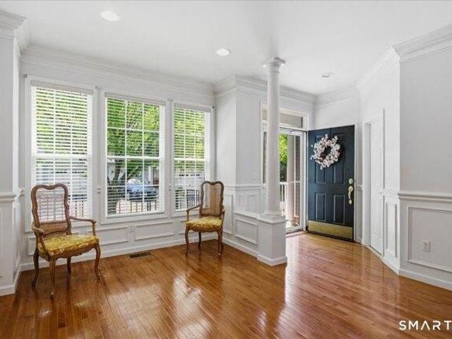 house with 2 bedroom, Danbury CT ES104332183