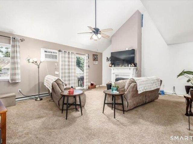 house with 2 bedroom, Danbury CT ES104442149