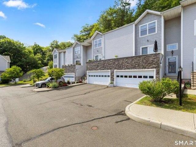 house with 2 bedroom, Danbury CT ES104513461
