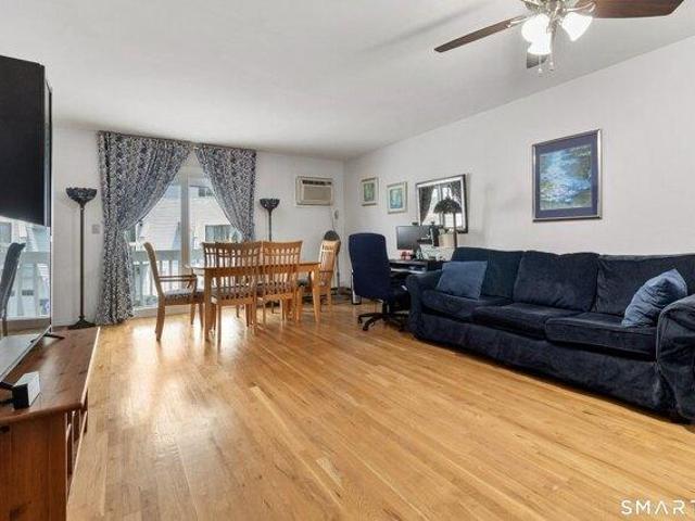 house with 2 bedroom, Danbury CT ES104570663