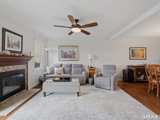 house with 2 bedroom, Danbury CT ES104835068
