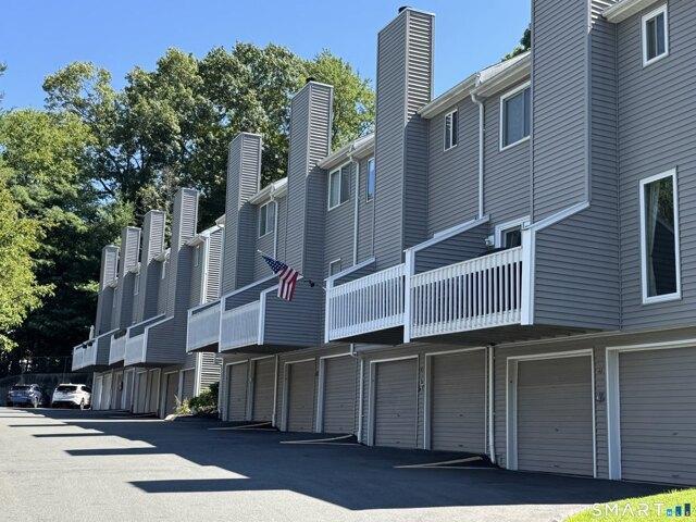 house with 2 bedroom, Danbury CT ES104848618