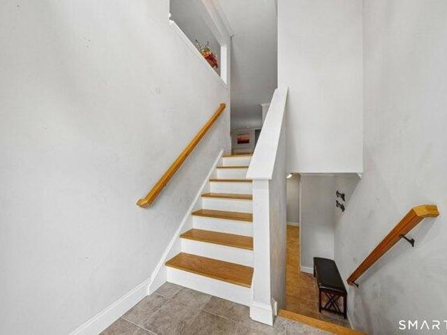 house with 2 bedroom, Danbury CT ES104898163