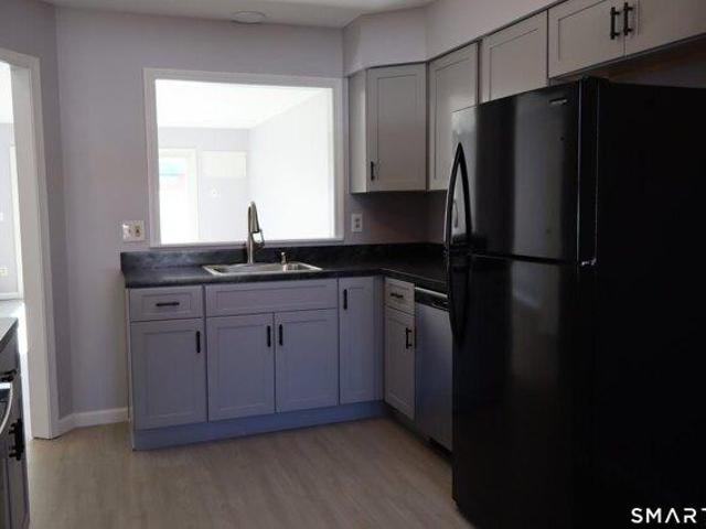 house with 2 bedroom, Danbury CT ES104905674