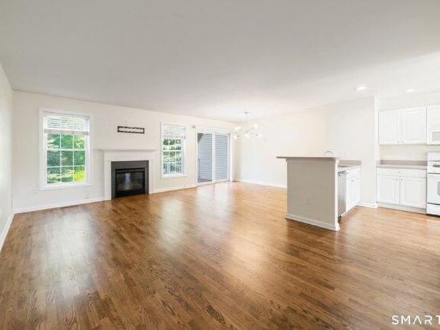 house with 2 bedroom, Danbury CT ES105113047