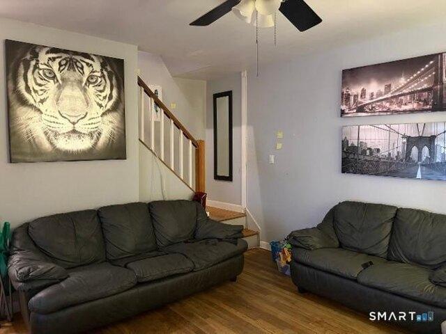 house with 2 bedroom, Danbury CT ES105123883