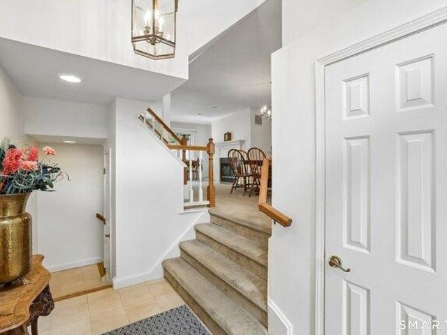house with 2 bedroom, Danbury CT ES105144554