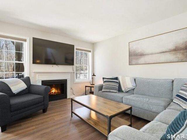house with 2 bedroom, Danbury CT ES103070291