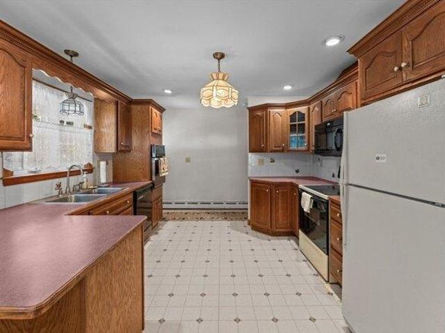 house with 2 bedroom, Dartmouth MA ES104351322