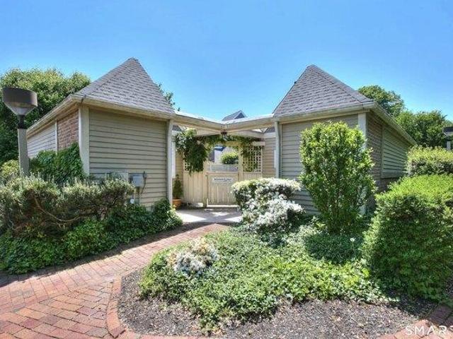 house with 2 bedroom, Darien CT DLS102777145
