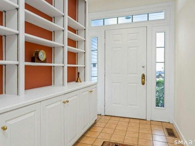 house with 2 bedroom, Darien CT DS102215091