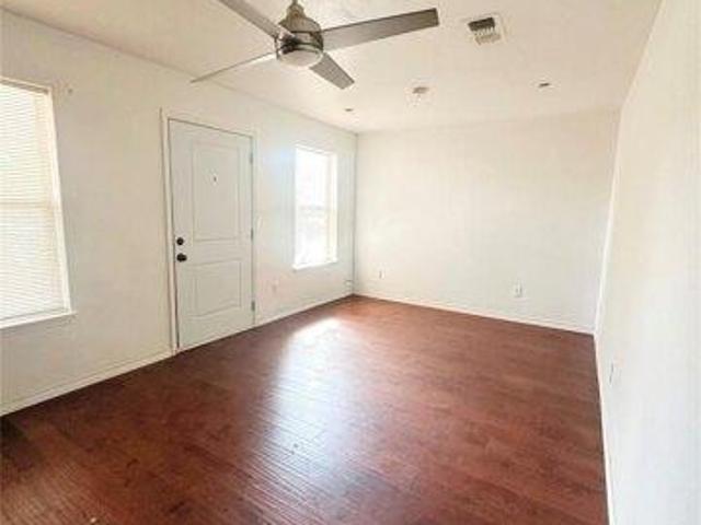 house with 2 bedroom, Denton TX DS89730584