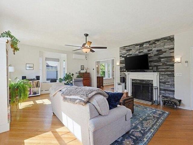 house with 2 bedroom, Dedham MA ES103496905