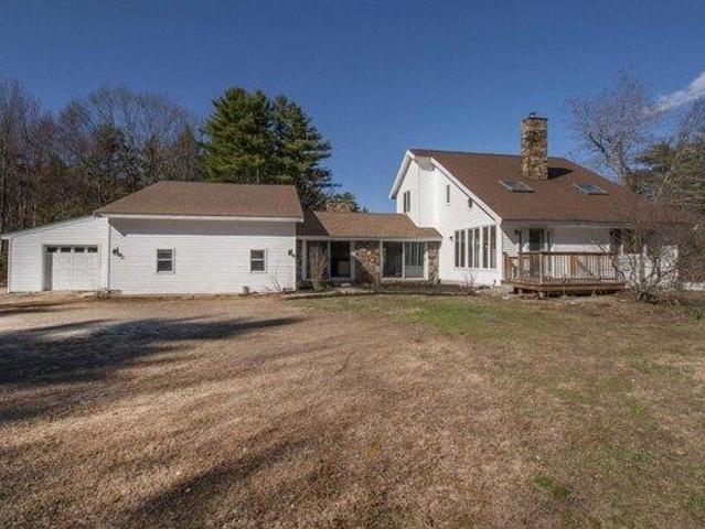 house with 2 bedroom, Deerfield NH DLS101856209