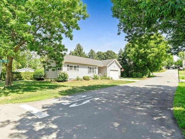 house with 2 bedroom, Derby VT ES105141135