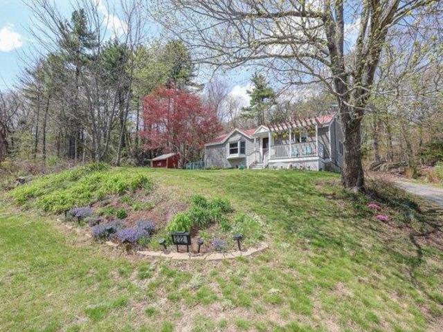 house with 2 bedroom, Derry NH ES103037823