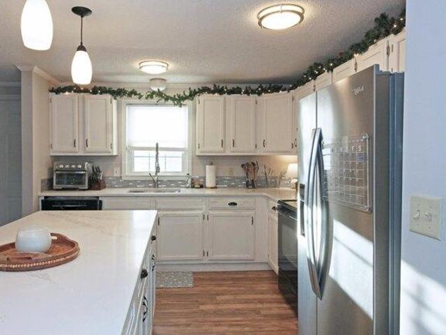 house with 2 bedroom, Dover NH DLS102584476