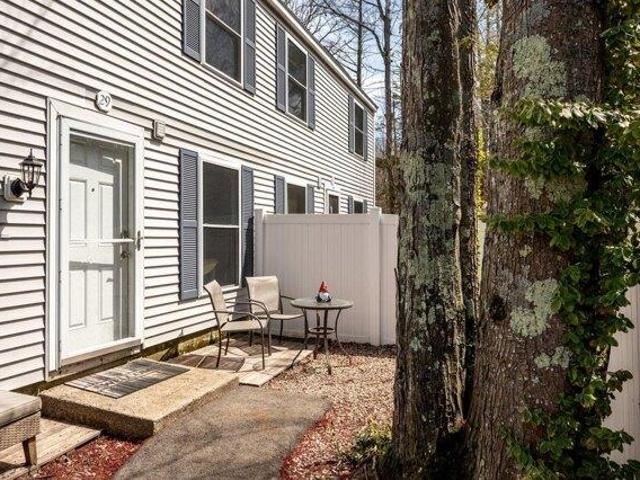 house with 2 bedroom, Dover NH ES103249585