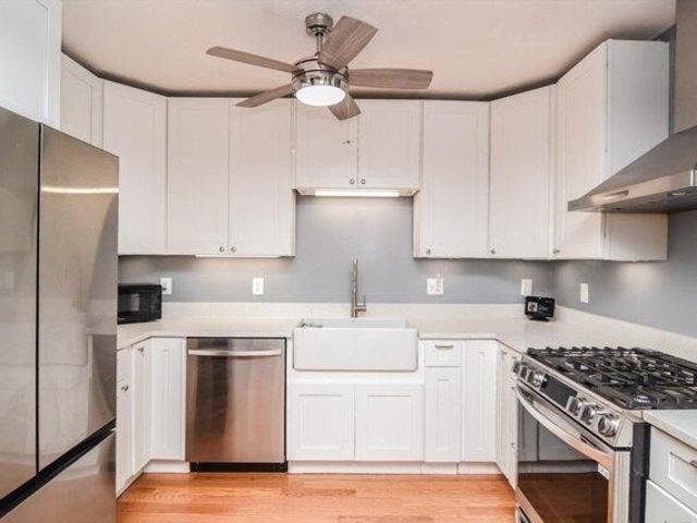 house with 2 bedroom, Dracut MA DS102343849