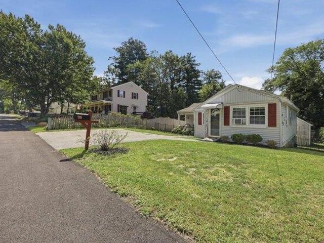 house with 2 bedroom, Dracut MA ES105440383