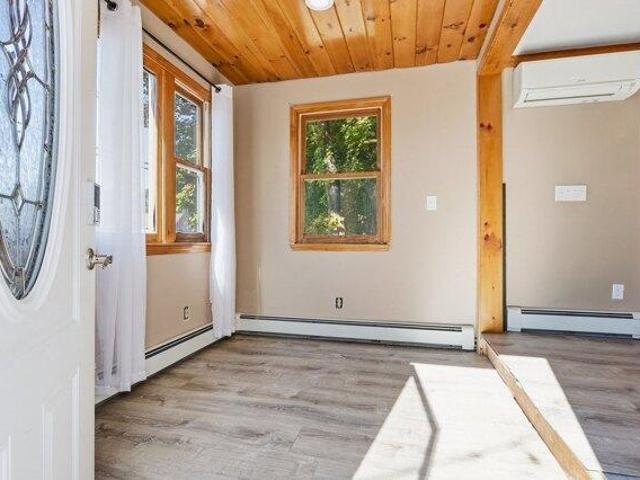 house with 2 bedroom, Dracut MA ES105692929