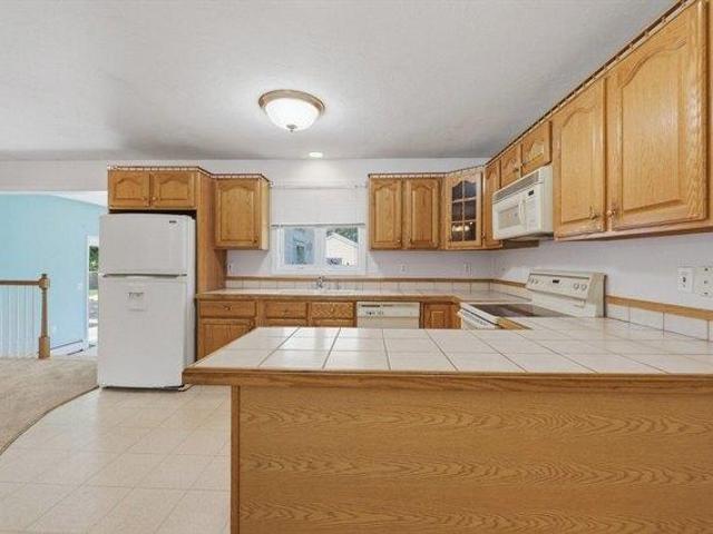house with 2 bedroom, Dudley MA ES103588365