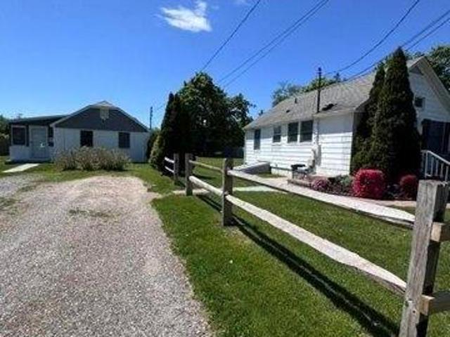 house with 2 bedroom, East Northport NY ES103626408