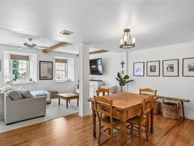 house with 2 bedroom, East Greenwich RI DS104077016