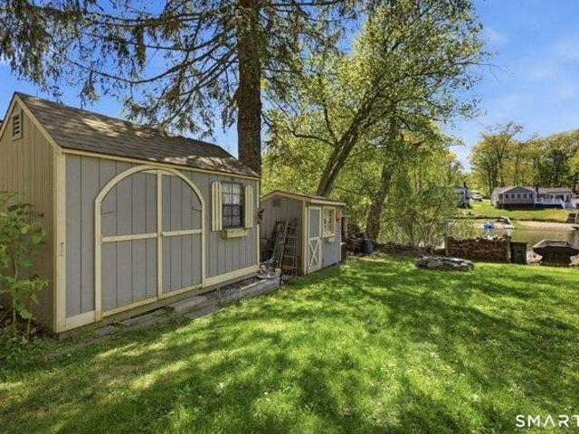house with 2 bedroom, East Haddam CT ES105115348