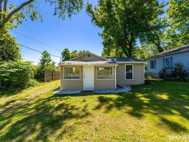 house with 2 bedroom, East Hampton CT ES104922366