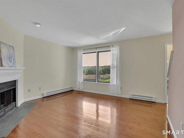 house with 2 bedroom, East Hampton CT ES104328914