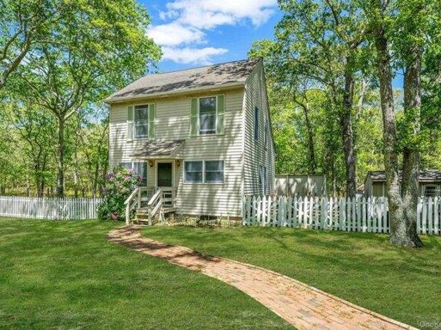 house with 2 bedroom, East Hampton NY DS103621283