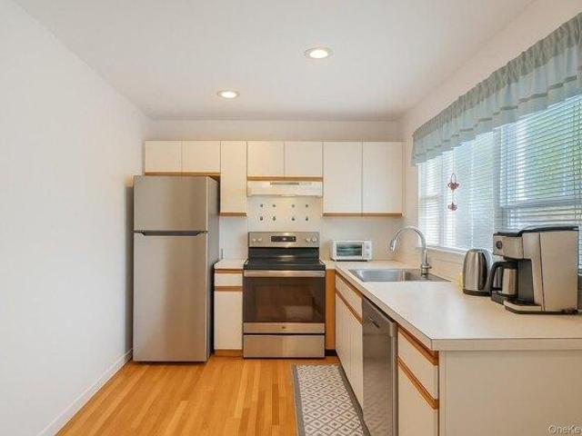 house with 2 bedroom, East Hampton NY ES103621283