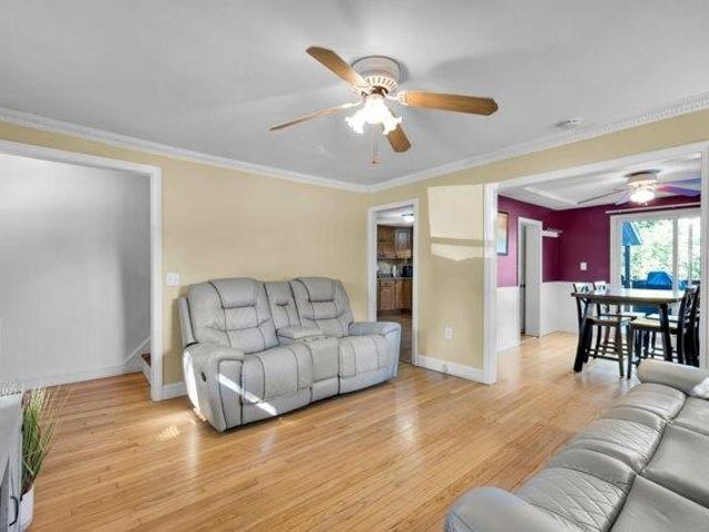 house with 2 bedroom, East Hartford CT ES105175371