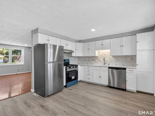 house with 2 bedroom, East Haven CT ES104265691