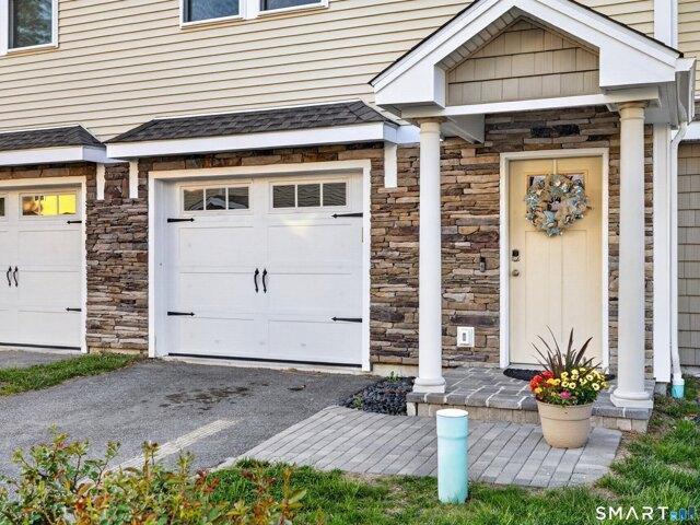 house with 2 bedroom, East Lyme CT DLS102727380