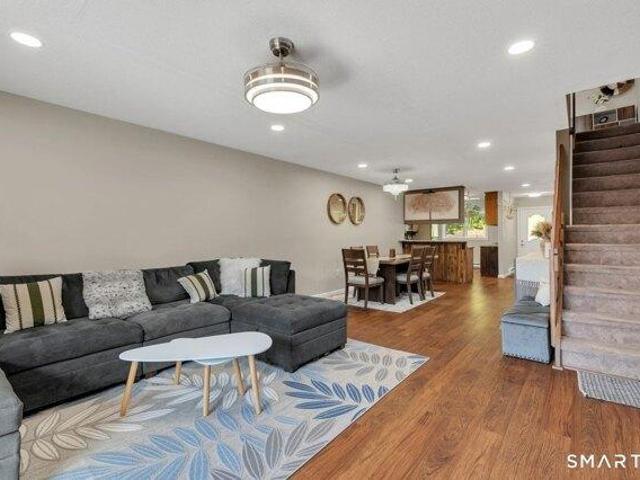 house with 2 bedroom, East Lyme CT DLS102799188