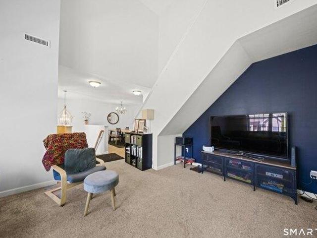 house with 2 bedroom, East Lyme CT DS102823988