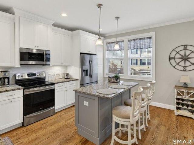 house with 2 bedroom, East Lyme CT ES103189161