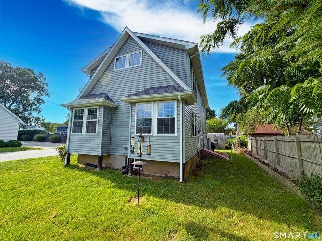 house with 2 bedroom, East Lyme CT ES105155907