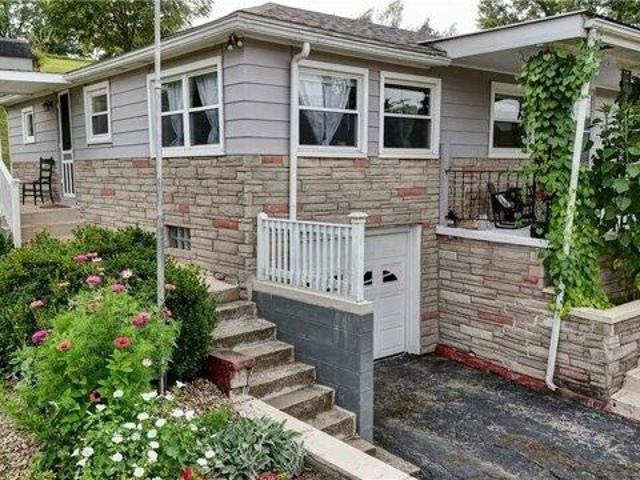 house with 2 bedroom, East Liverpool OH DLS88247067